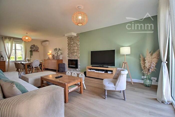 Maison à vendre - Ballan-Miré - 6 pièces - 5 chambres