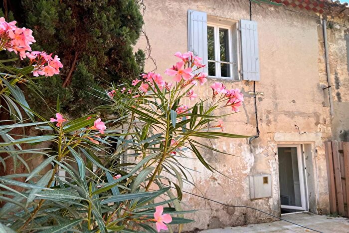 Maison à vendre - Fontvieille - 5 pièces - 3 chambres