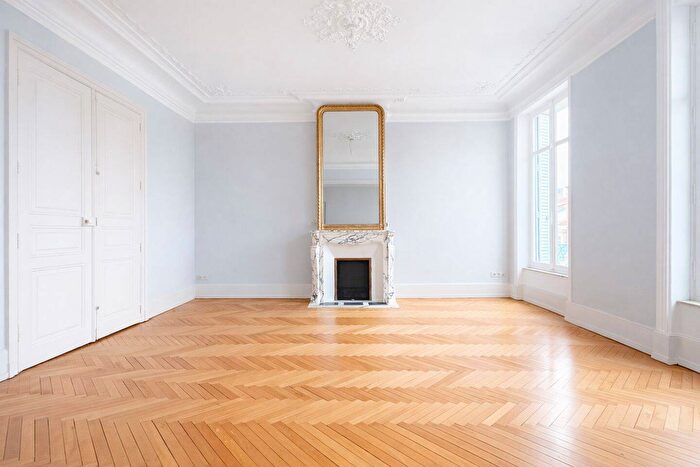 Appartement à louer - Centre Ville-Charles III, Nancy - 6 pièces - 3 chambres