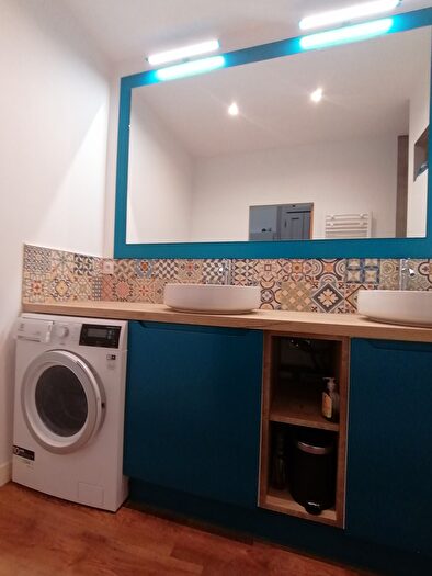 Appartement à louer - Bordeaux, Saint-Pierre - 3 pièces - 2 chambres