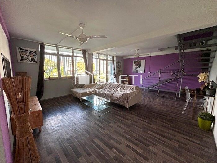 Appartement à vendre - Fort-de-France - 4 pièces - 3 chambres