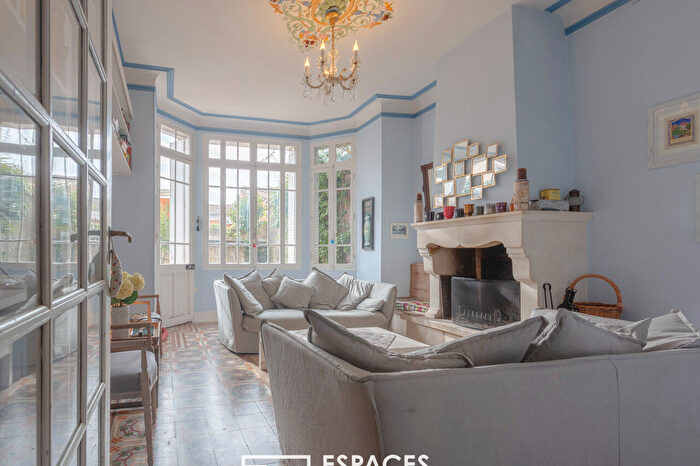 Maison à vendre - Uzès - 13 pièces - 7 chambres