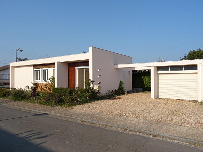 Maison 5 pièces à Bourges, Aéroport, Vauvert, Pierrelay, Pissevieille, à louer