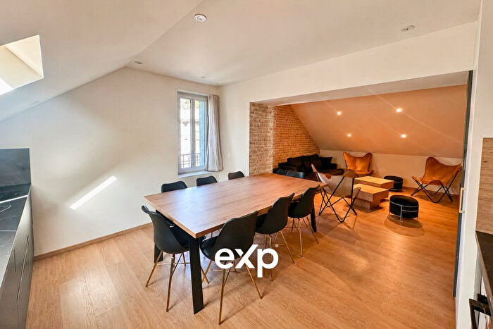 Château-Ville-Vieille - Appartement 4 pièces à vendre