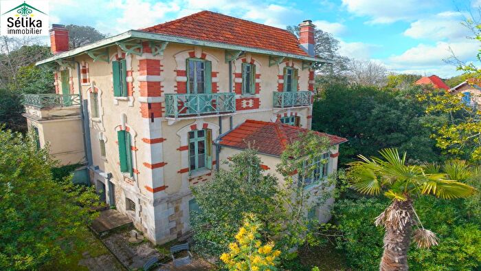 Arcachon, Ville dHiver, Parc Mauresque - Maison 8 pièces à vendre