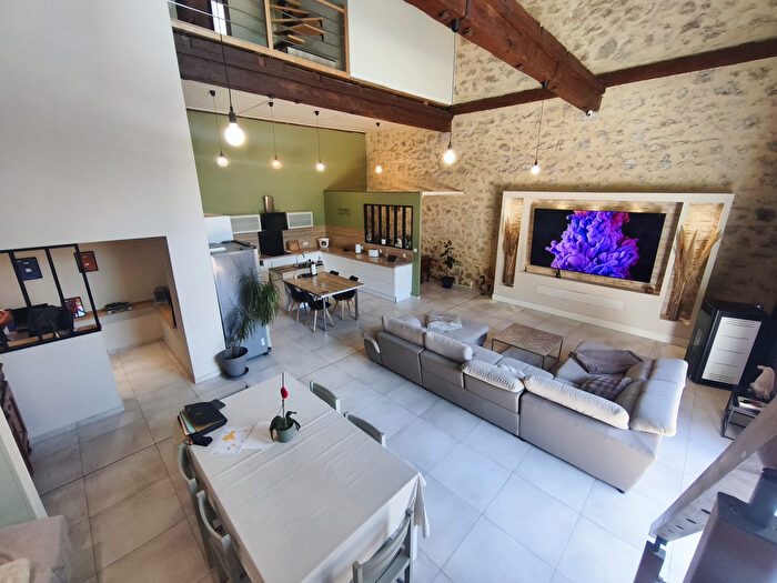 Maison 8 pièces à Nissan-lez-Enserune, à vendre