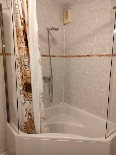 Appartement à louer - Saint-Pierre-De-Féric, Nice - 2 pièces - 1 chambre