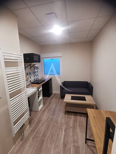 Appartement à louer - Interquartiers, Blois - 2 pièces - 12 chambres