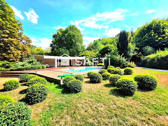 Montévrain - Maison 9 pièces à vendre