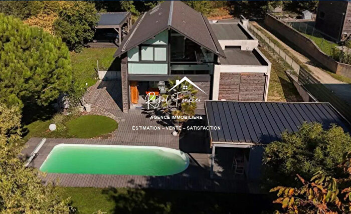 Maison à vendre - Châtellerault, Est - 7 pièces - 5 chambres