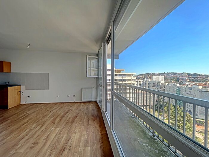 Saint-Étienne, Saint-Roch, Vivaraize, Valbenoite, Centre Deux : Appartement 3 pièces à vendre