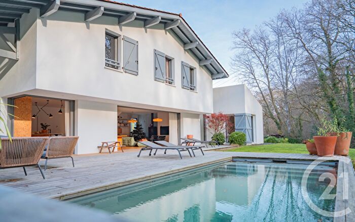 Maison à vendre - Bassussarry - 7 pièces - 5 chambres