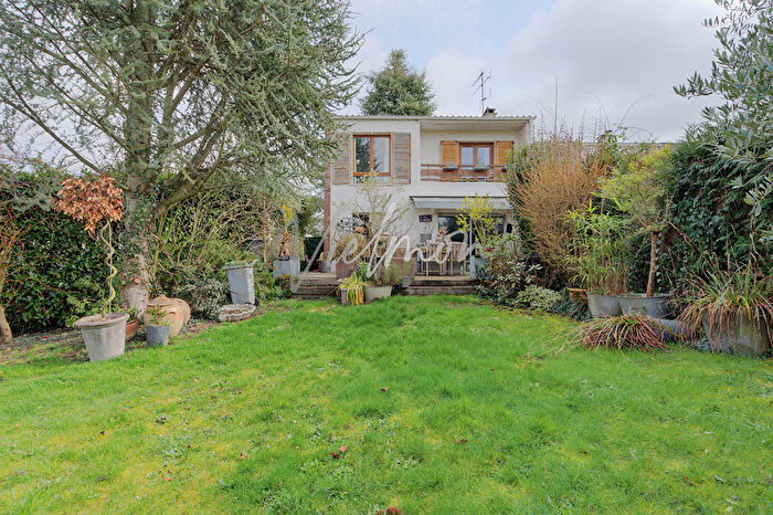 Maison à vendre - Noisy-le-Roi - 5 pièces - 3 chambres