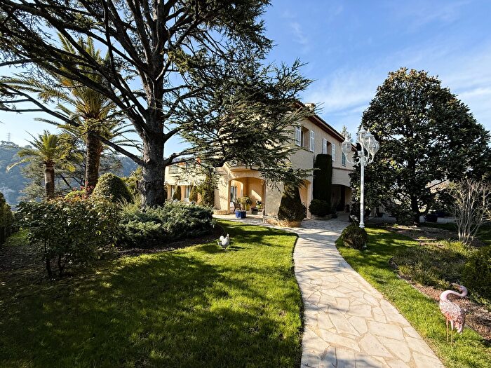 Maison à vendre - Drap - 8 pièces - 5 chambres