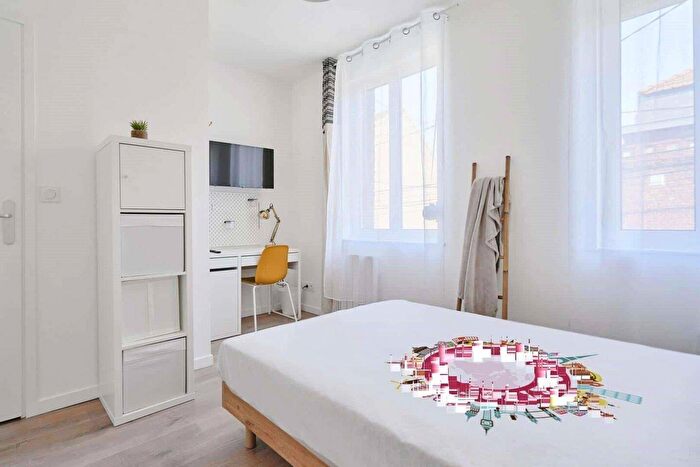 Appartement à louer - Cheminots-Acacias-Faubourg de Lille, Valenciennes - 1 pièce