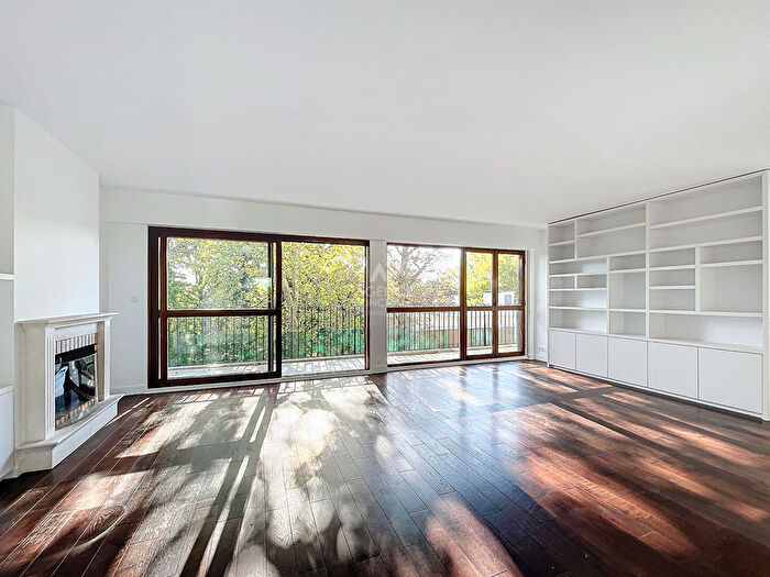 Appartement à vendre - Chatou, Est - 5 pièces - 3 chambres