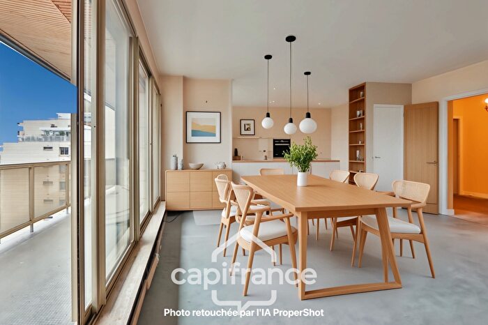 Saint-Cloud, Centre-ville : Appartement 5 pièces à vendre