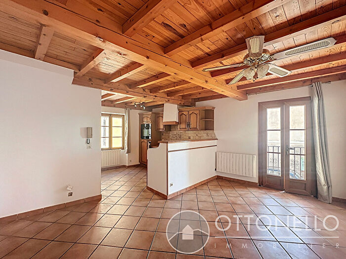 Maison à vendre - Roquebrune-sur-Argens, Village - 3 pièces - 2 chambres
