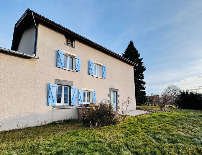 Maison à vendre - Escoutoux - 5 pièces - 3 chambres