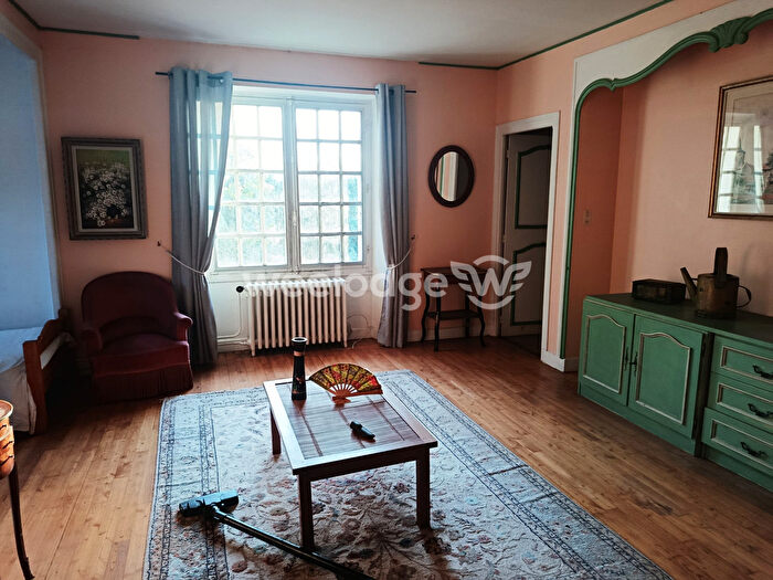 Maison à vendre - Montgivray - 10 pièces - 5 chambres