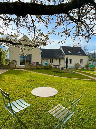 Cuts : Maison 5 pièces à vendre
