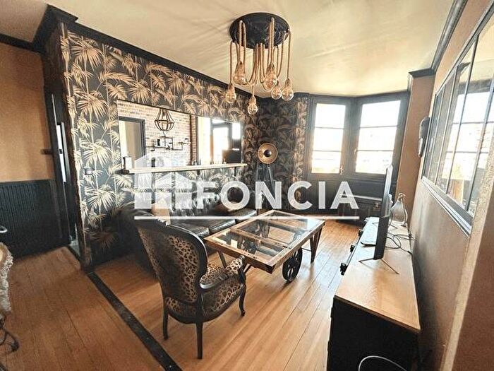 Appartement à louer - Le Centre-Centre Ville, Roanne - 2 pièces - 1 chambre