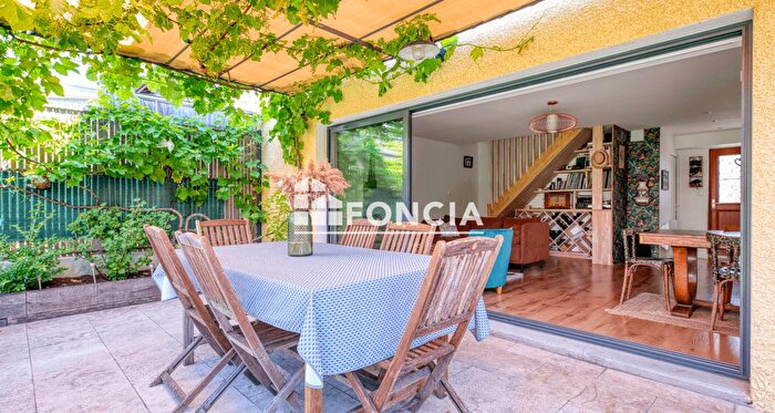Maison 5 pièces à Bron, Les Genets, à vendre