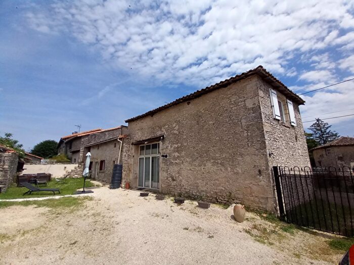 Sauzé-Vaussais : Maison 4 pièces à vendre