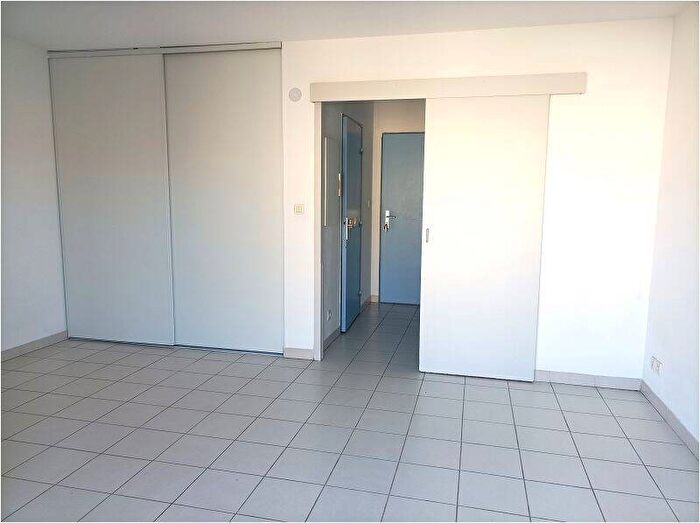 Appartement à louer - Centre Ville-Stalingrad, Alès - 1 pièce