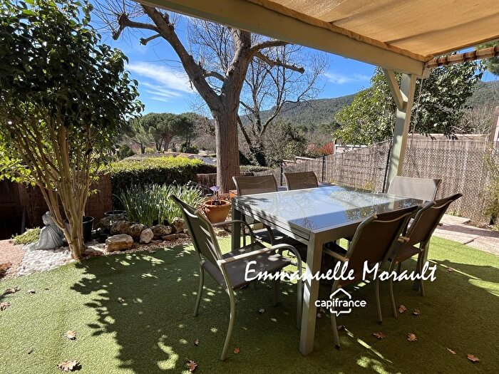 Maison à vendre - Bagnols-en-Forêt - 1 pièce - 1 chambre