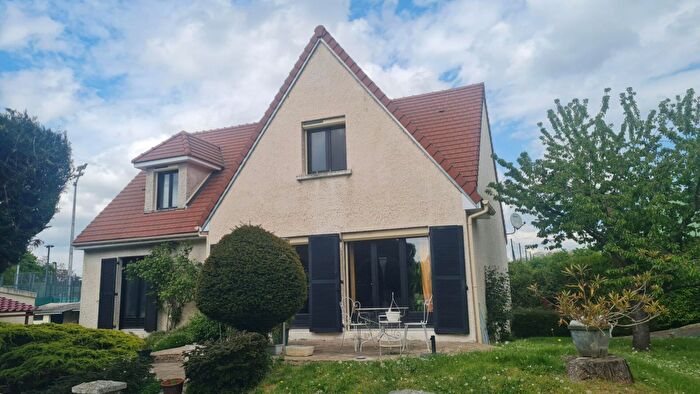 Maison 10 pièces à Saint-Ouen-lAumône, Eglise, à vendre