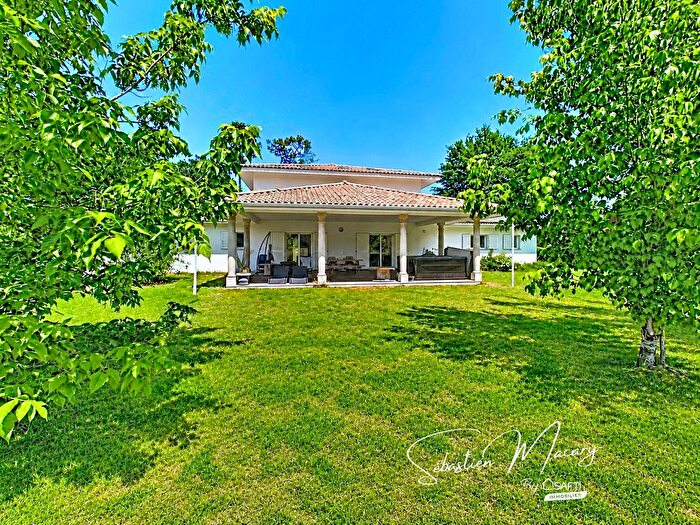 Le Taillan-Médoc : Maison 6 pièces à vendre