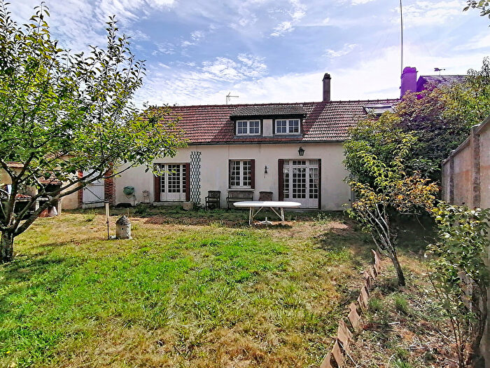 Maison 6 pièces à Gasville-Oisème, à vendre