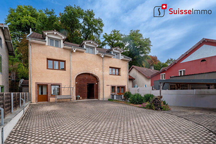 Longevelle-sur-Doubs : Maison 8 pièces à vendre