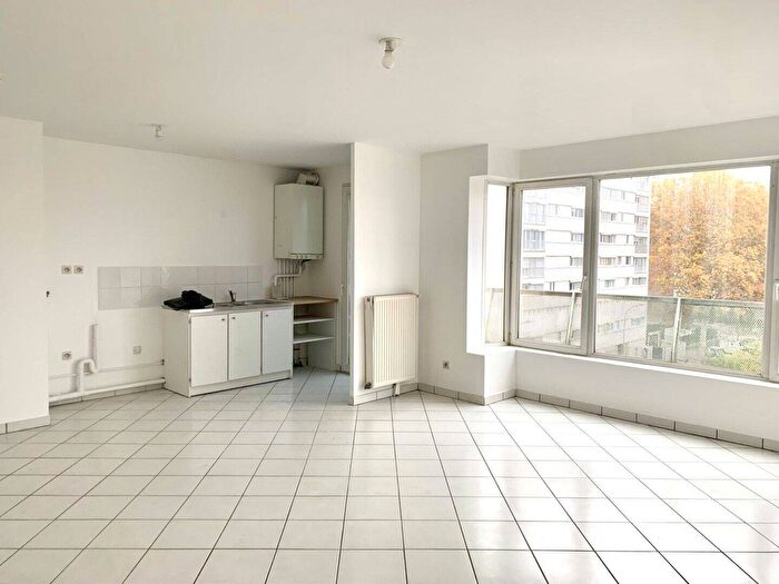 Centre Ville-Gambetta, Clichy - Appartement 3 pièces à louer