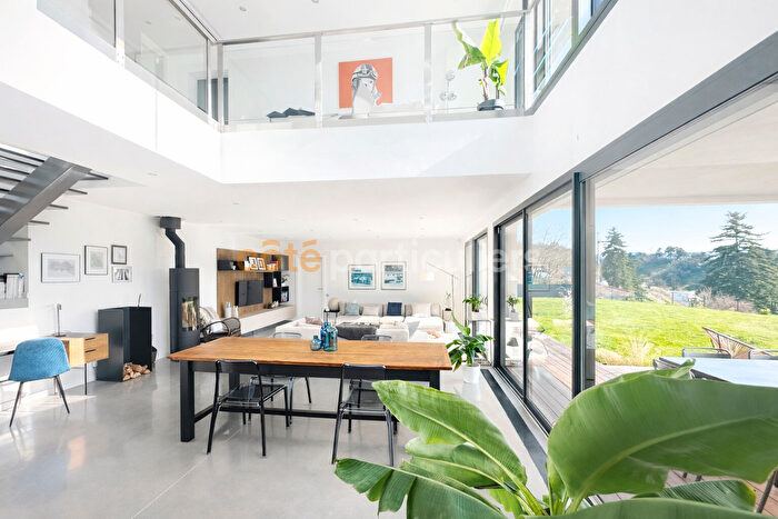 Maison à vendre - Polignac - 6 pièces - 4 chambres