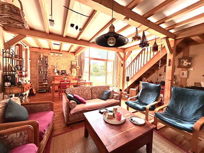 Maison à vendre - Pers - 13 pièces - 7 chambres