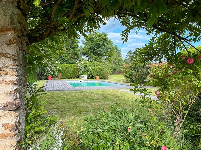Soignolles-en-Brie : Maison 8 pièces à vendre