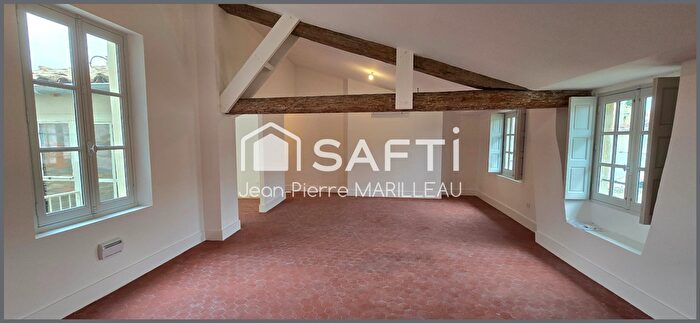 Avignon, Palais des Papes, Zone Piétonne : Appartement 4 pièces à vendre