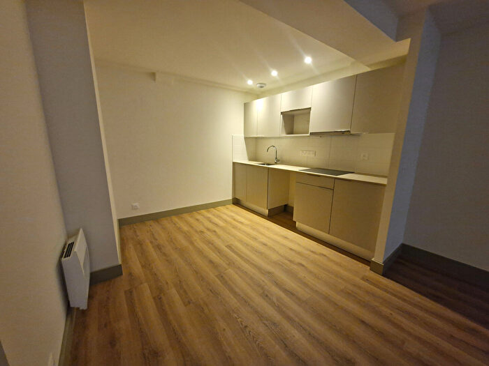 Appartement à louer - Auxerre, Centre-ville - 3 pièces - 2 chambres