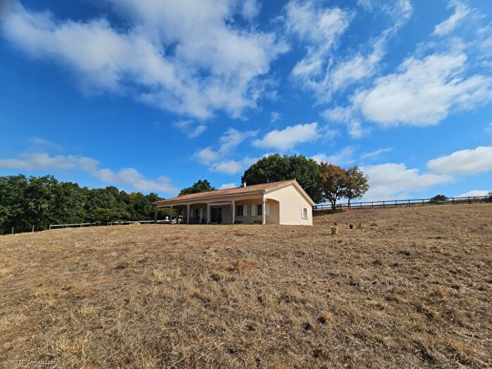 Maison 5 pièces à vendre - Nanteuil-en-Vallée