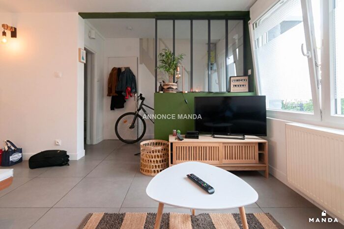 Appartement 6 pièces à Lille, Lille-Sud, à louer