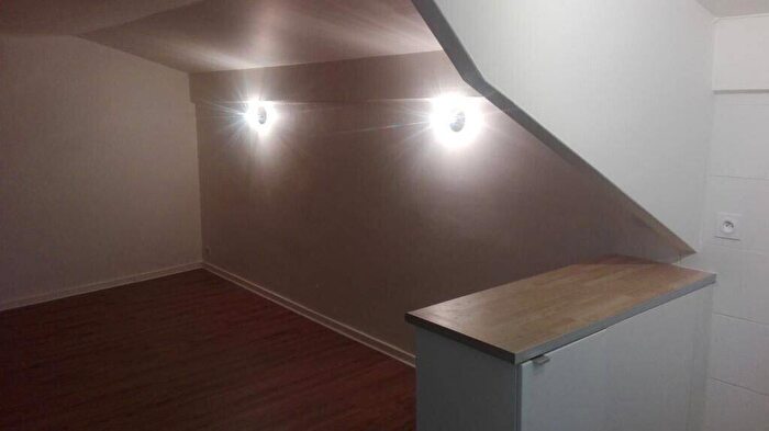 Les Aires-Notre Dame, Gardanne - Appartement 1 pièce à louer