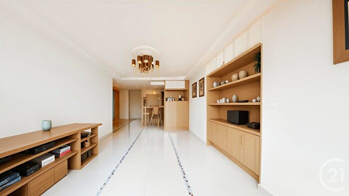 Appartement à vendre - Aubervilliers, Villette, Quatre-Chemins - 4 pièces - 3 chambres