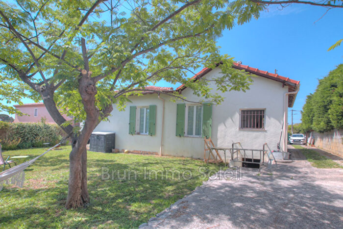 Maison à vendre à Cagnes-sur-Mer, Les Bréguières