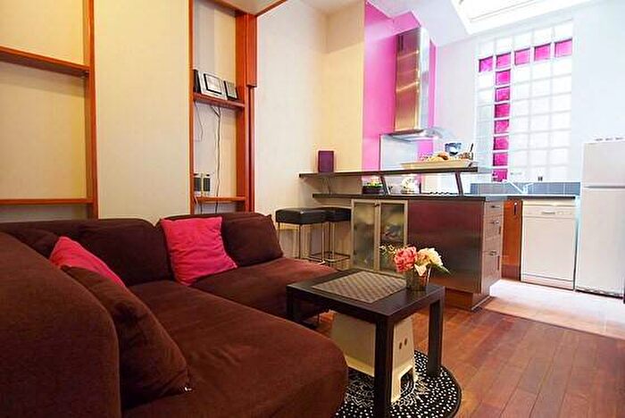 Appartement à louer - République-Saint Ambroise, Paris ème arrondissement - 1 pièce