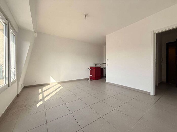 Appartement 1 pièce à louer à Alfortville