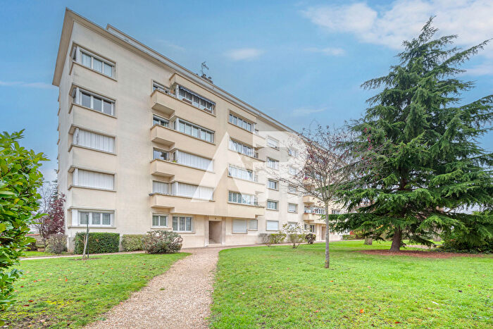 Appartement 4 pièces à louer - Nanterre, Centre-ville