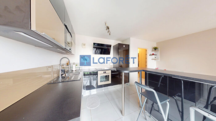 Athis-Mons, Plateau, Pyramide : Appartement 1 pièce à louer