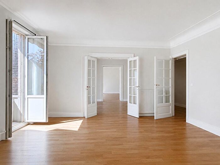 Nancy, Poincaré, Foch, Anatole France, Croix de Bourgogne : Appartement 5 pièces à vendre